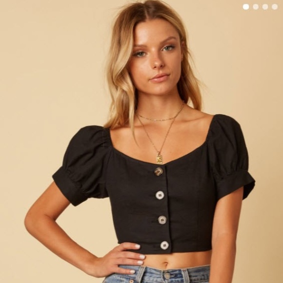 Tops | Nwt Puff Sleeve Button Crop Top | Poshmark